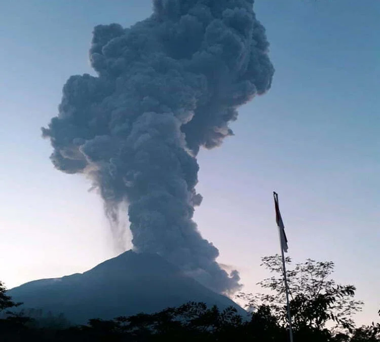 Merapi Meletus, Ini Alasan Status Waspada Bertahan Sejak 2018 – Radar ...