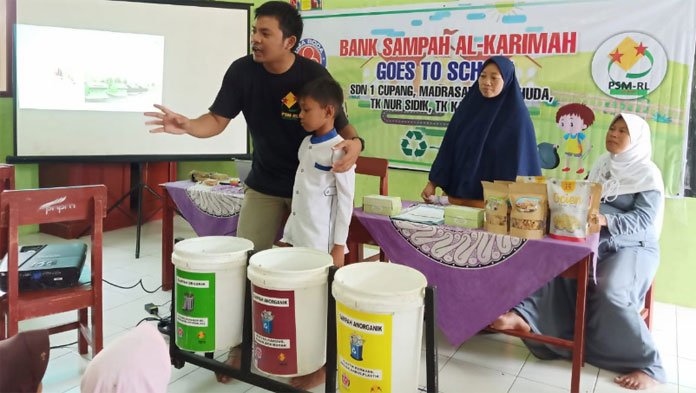 Bersama CSR Indocement, Bank Sampah Al-Karimah Edukasi Siswa Jaga ...