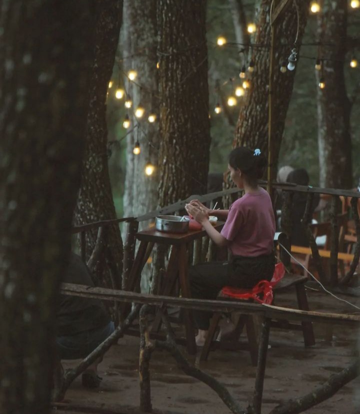 Healing Tipis Tipis ke Talaga Surian Camp Park Kuningan Aja, Eksotisme ...