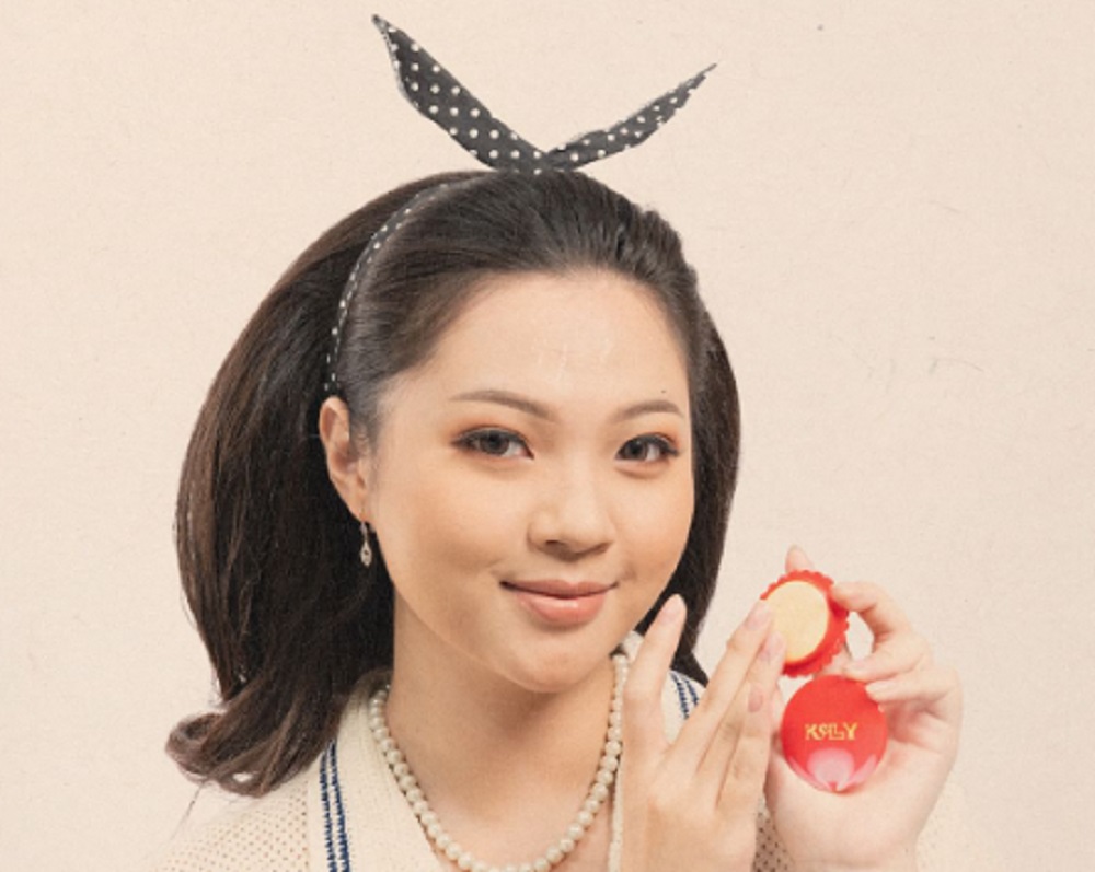 PAHAMI! Begini Tips Menggunakan Bedak Kelly Untuk Menghasilkan Wajah ...