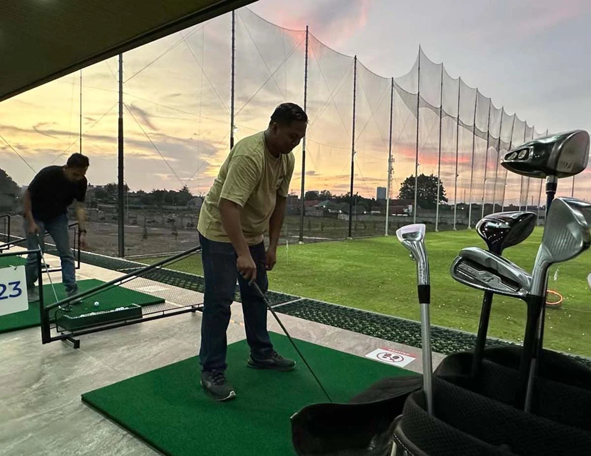 Pemula Sampai yang Profesional Bisa Main di Eagle Golf by Aston Cirebon Hotel & Convention ...