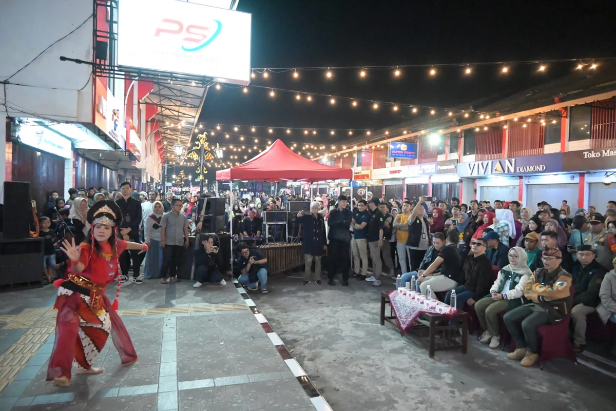 Pertokoan Siliwangi Kuningan Makin Kinclong, Ada Tugu Mural dan Bioskop ...