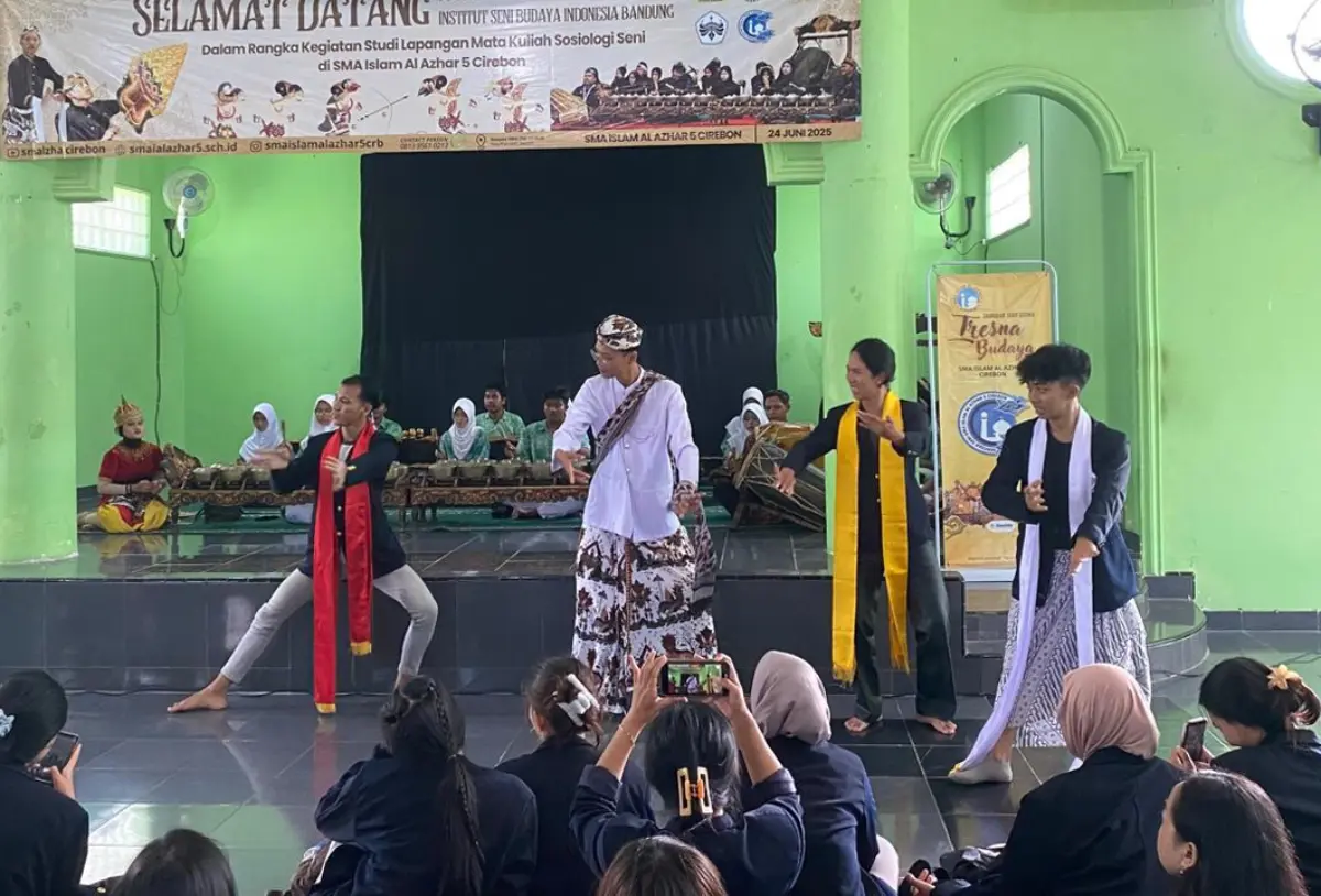 SMA Islam Al Azhar 5 Cirebon Jadi Destinasi Studi Lapangan ISBI Bandung ...