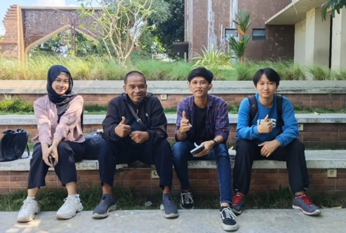 Mahasiswa Ilmu Komunikasi UMC dan Dosen Teknik Industri Melakukan ...