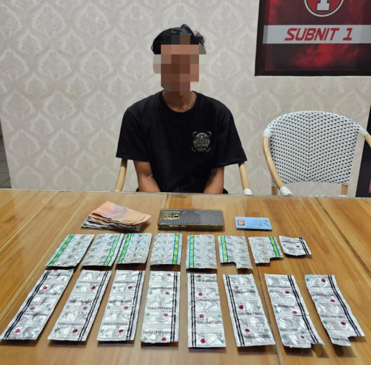 Polresta Cirebon Bekuk Pengedar Obat Ilegal di Greged – Radar Cirebon ID